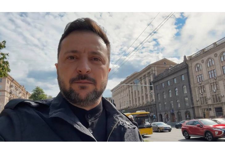 Володимир Зеленски: Осемдесет години по-късно трябва да се борим заедно срещу руското зло ...